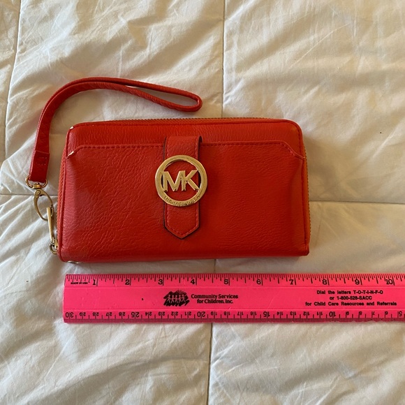 KORS Michael Kors | Bags | Micheal Kors Wallet Wristlet Coral Color | Poshmark